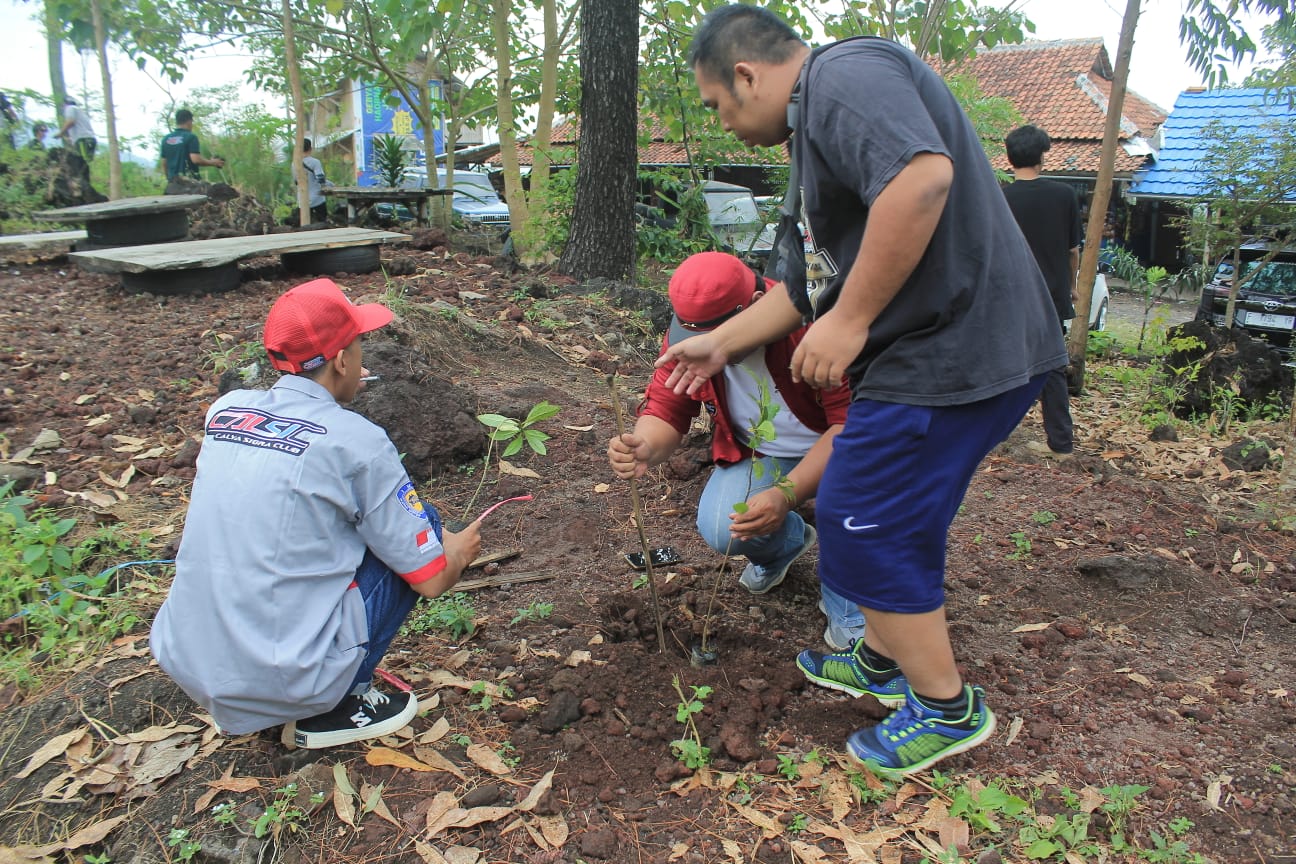 CALSIC Garut Bangkit Tanam 2500 Bibit Di HUT Yang Ke 4 Tahun - Calya ...